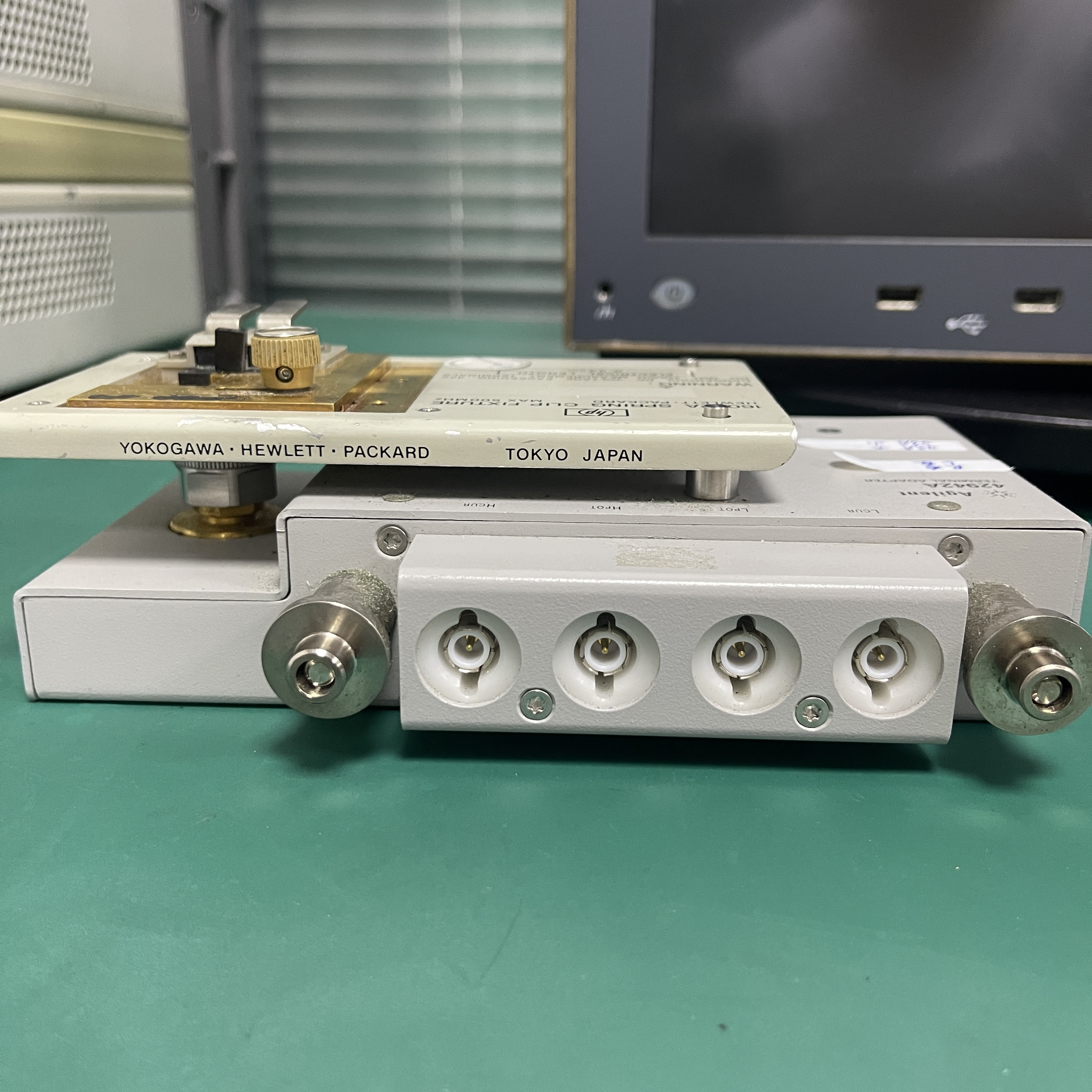 Agilent 16092A Spring Clip Test Fixture Agilent 42942A Terminal Adapter ...